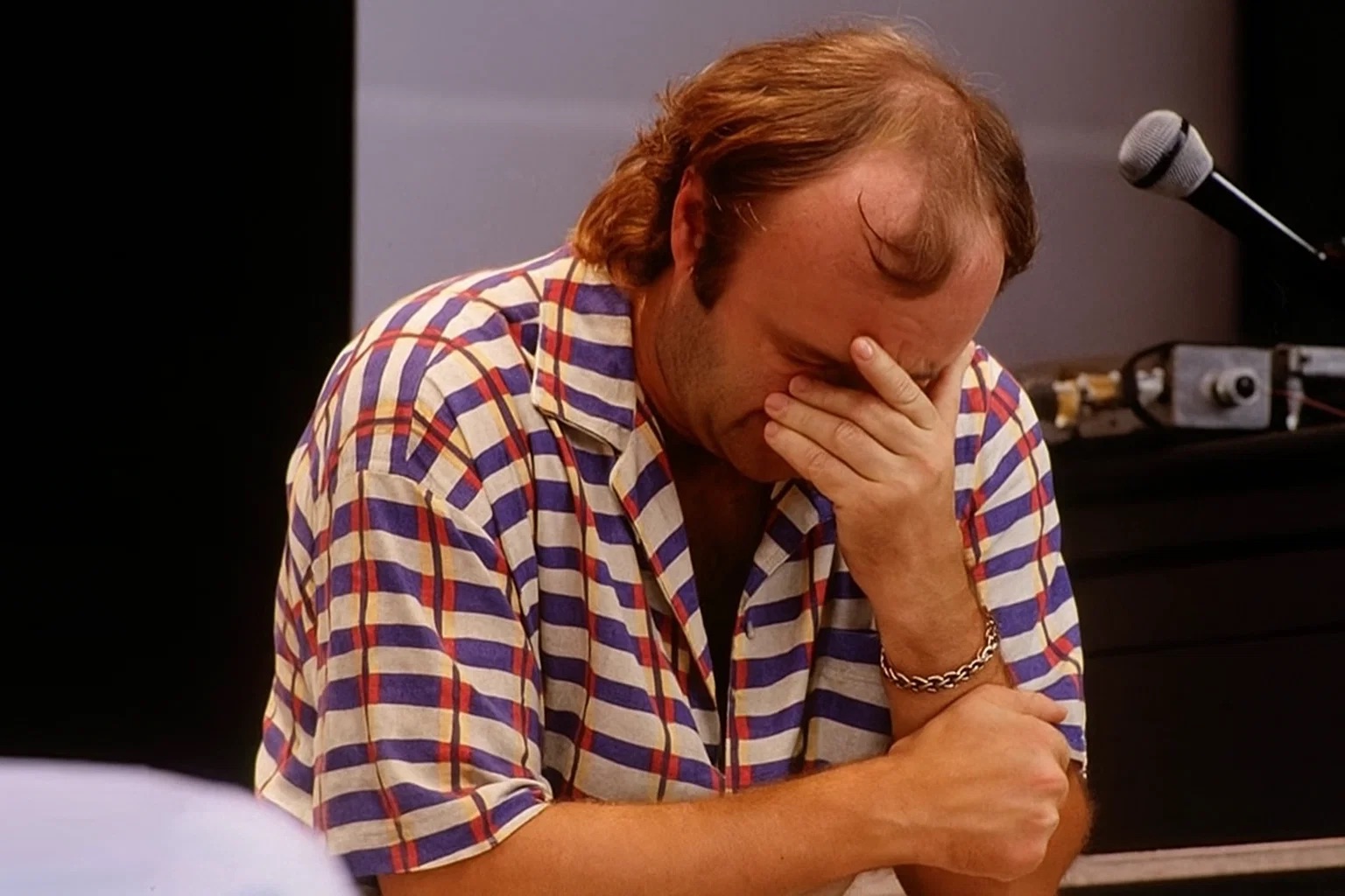 The Day the World Stopped to Listen: Phil Collins, a Piano, and 72,000 ...